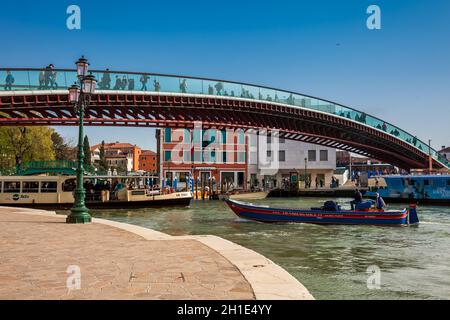 VENICE, ITALY - APRIL, 2018: Constitution Bridge over the Grand Canal ...