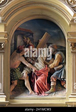 Simon of Cyrene carries the cross, 5th Stations of the Cross by Sieger ...