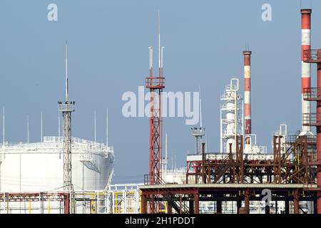 Oil rectification and distillation column at an chemical plant Stock ...