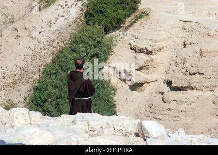 Monk in Judea desert, Israel Stock Photo - Alamy