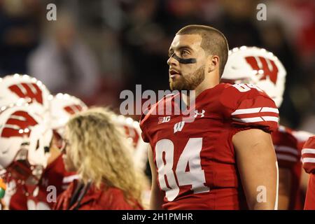 Wisconsin Badgers tight end Jake Ferguson (84) looks on during an NCAA ...