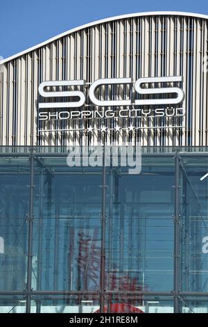 Das Einkaufszentrum SCS im Süden von Wien, eines der größten in Europa ...