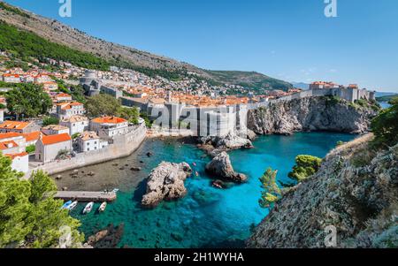 Beautiful panoramic view of the old city of Lisbon with famous ...