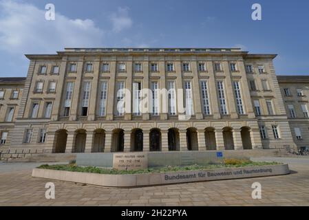 Ernst Reuter House, Strasse des 17. Juni, Charlottenburg, Berlin ...
