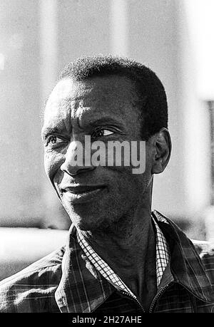 Ted Corbitt at the 1975 New York City Marathon Stock Photo - Alamy
