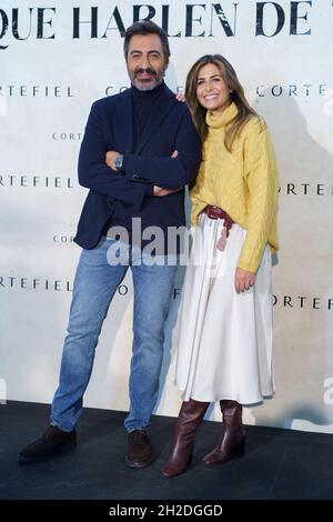 Nuria Roca and Juan del Val after the Investigative Journalism Awards ...
