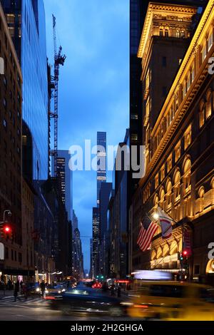 New York - Straßenbild 7th Ave / New York - Streetscape 7th Ave Stock ...