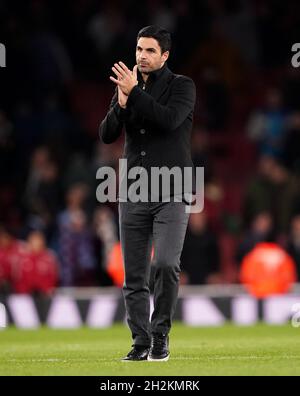 Mikel Arteta manager of Arsenal applauds the fans after the game during ...