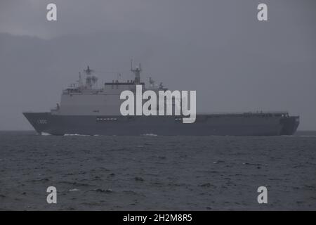 HNLMS Rotterdam (L800), a Rotterdam-class landing platform dock ...