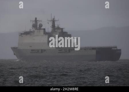 HNLMS Rotterdam (L800), a Rotterdam-class landing platform dock ...