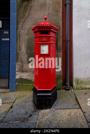 Queen victoria postal box Stock Photo - Alamy