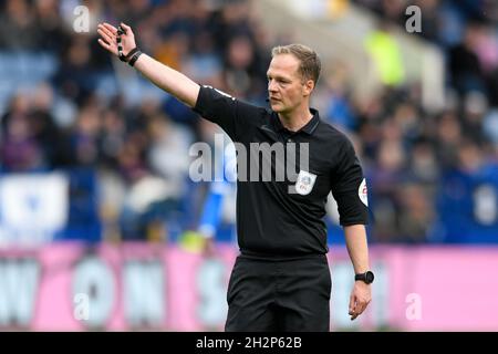 Referee Martin Coy makes a decision Stock Photo - Alamy