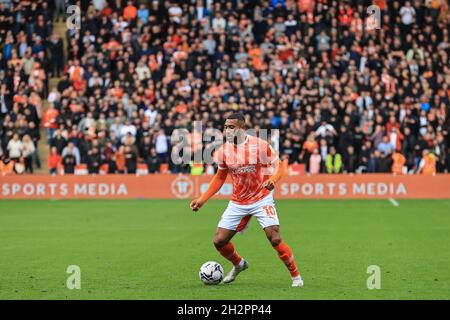 Keshi Anderson #10 of Blackpool in action during the game Stock Photo ...