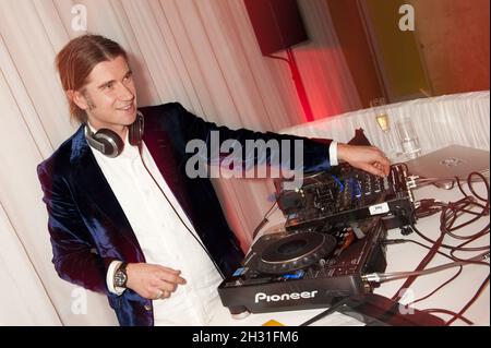 Rob Da Bank DJ's at English National Ballet's Nutcracker Christmas ...