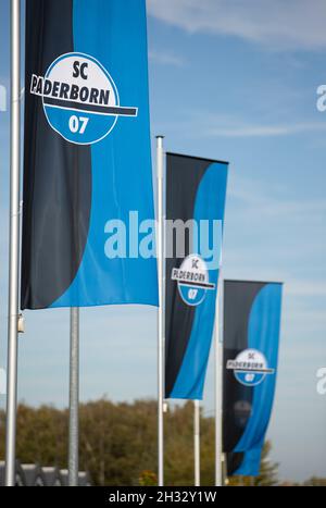 Paderborn, Germany. 25th Oct, 2021. Soccer: 2. Bundesliga, photo ...