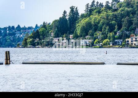 Waterfront homes near Coulon Park in Renton, Washington Stock Photo - Alamy