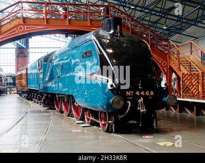 Record breaking LNER Class A4 Pacific No 4468 (60022) "Mallard" outside ...