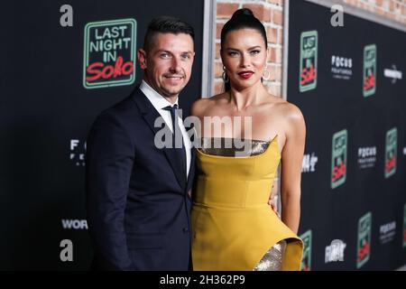 Andre Lemmers and Adriana Lima attending the Madres Paralelas Premiere ...