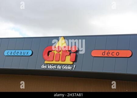 Gifi store, Issoire, France Stock Photo - Alamy