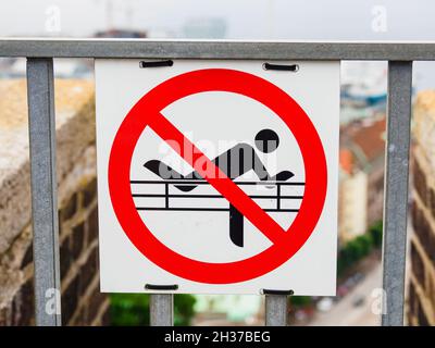 DANGER DO NOT CLIMB red and white warning sign with symbol of man ...