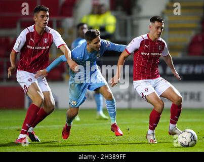 Manchester City's James McAtee (centre) during a training session at ...
