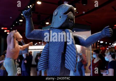 The royal statue half-man, half-shark of Benin's 19th century King ...