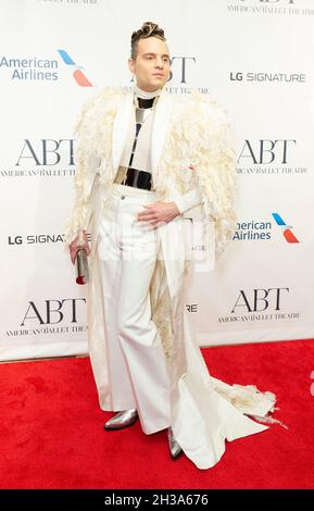 Jordan Roth attends the American Ballet Theatre 2019 Fall Gala on ...