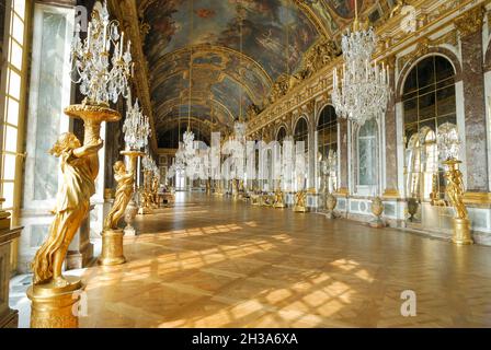 FRANCE. YVELINES (78) NEAR PARIS. THE CHATEAU OF VERSAILLES. THE ...