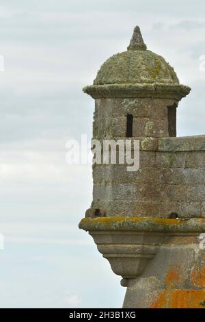 Castle walls and sentry box (garita), San Felipe del Morro Castle, San ...