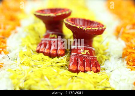 Shubh Deepawali And Laxmi Pooja - Red Feet Charan Painted Nails Of ...