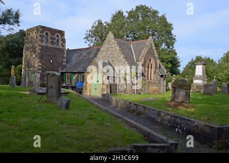 The disused Gogar Kirk, Edinburgh, Scotland. now a cabinet makers ...