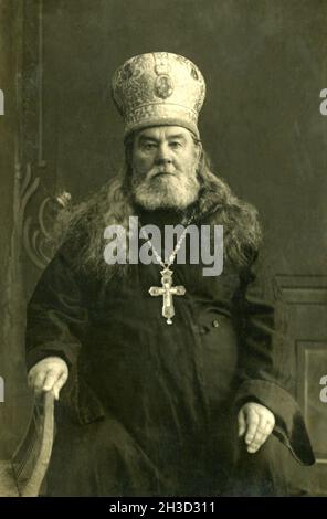 Vintage portrait circa 1911 christian priest Stock Photo - Alamy
