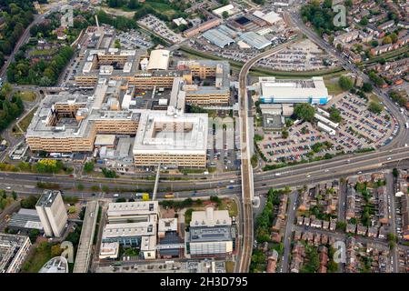 The Queen's Medical Centre (QMC), Medical School, University Hospital ...