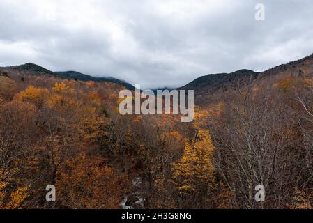 Beautiful scene of The Basin, Franconia Notch State Park, Lincoln, NH ...