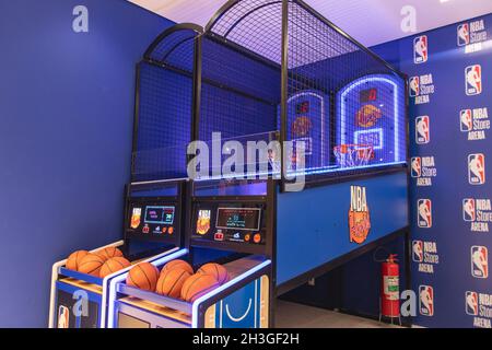 An NBA Store was inaugurated at the Morumbi Town Mall, in São Paulo ...