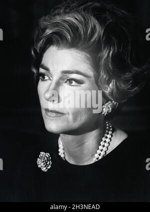 Anne Baxter Circa 1980's Credit: Ralph Dominguez/MediaPunch Stock Photo ...