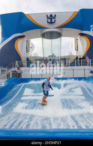 FlowRider surf simulator ride on Royal Caribbean 'Anthem of the Seas ...
