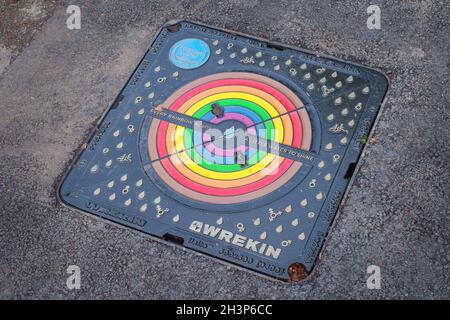 Thames water manhole cover Stock Photo - Alamy