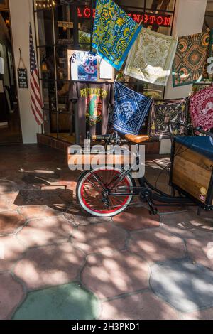 A sewing machine mounted on a bicycle Stock Photo - Alamy