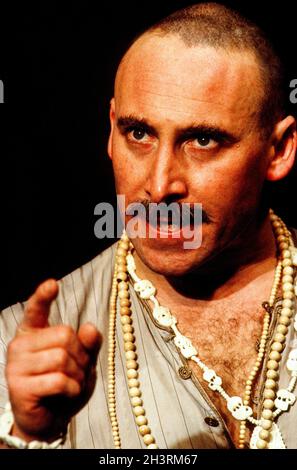 Antony Sher (Singer) in SINGER by Peter Flannery at the Royal ...