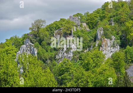 Castle ruins Hohengundelfingen on the swabian alps, germany Stock Photo ...