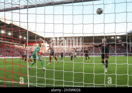 Keshi Anderson #10 of Blackpool scores to make it 3-0 Stock Photo - Alamy
