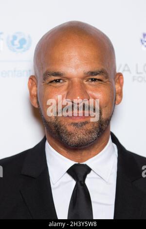 Amaury Nolasco attends the photocall during the Global Gift Gala 2021 ...