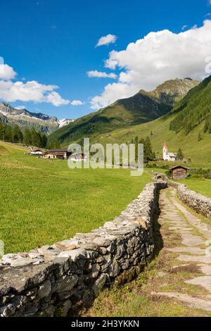 Path to the Holy Spirit Chapel, Prettau, Ahrntal, South Tyrol, Italy ...