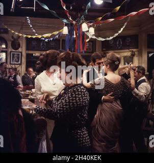 FANNY BRICE AND NICK ARNSTEIN Stock Photo - Alamy
