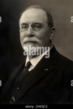 This 19th-century work by Jean Louis Armand de Quatrefages de Br‚au ...
