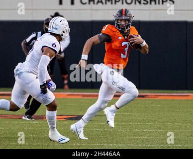 Kansas linebacker Taiwan Berryhill during a NCAA football game on ...