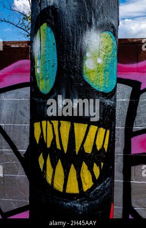 graffiti in alleyway, Albuquerque, New Mexico Stock Photo - Alamy