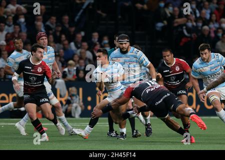 Nolann Le Garrec of Racing 92 kicks a penalty during the rugby TOP 14 ...