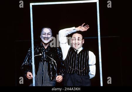l-r: Steven Berkoff (Titorelli), Antony Sher (Joseph K) in THE TRIAL by ...